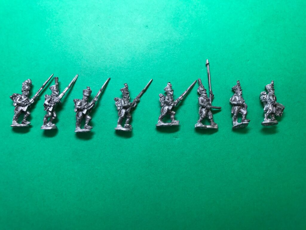 Italian Line Infantry Advancing With Command - 19th Century Miniatures